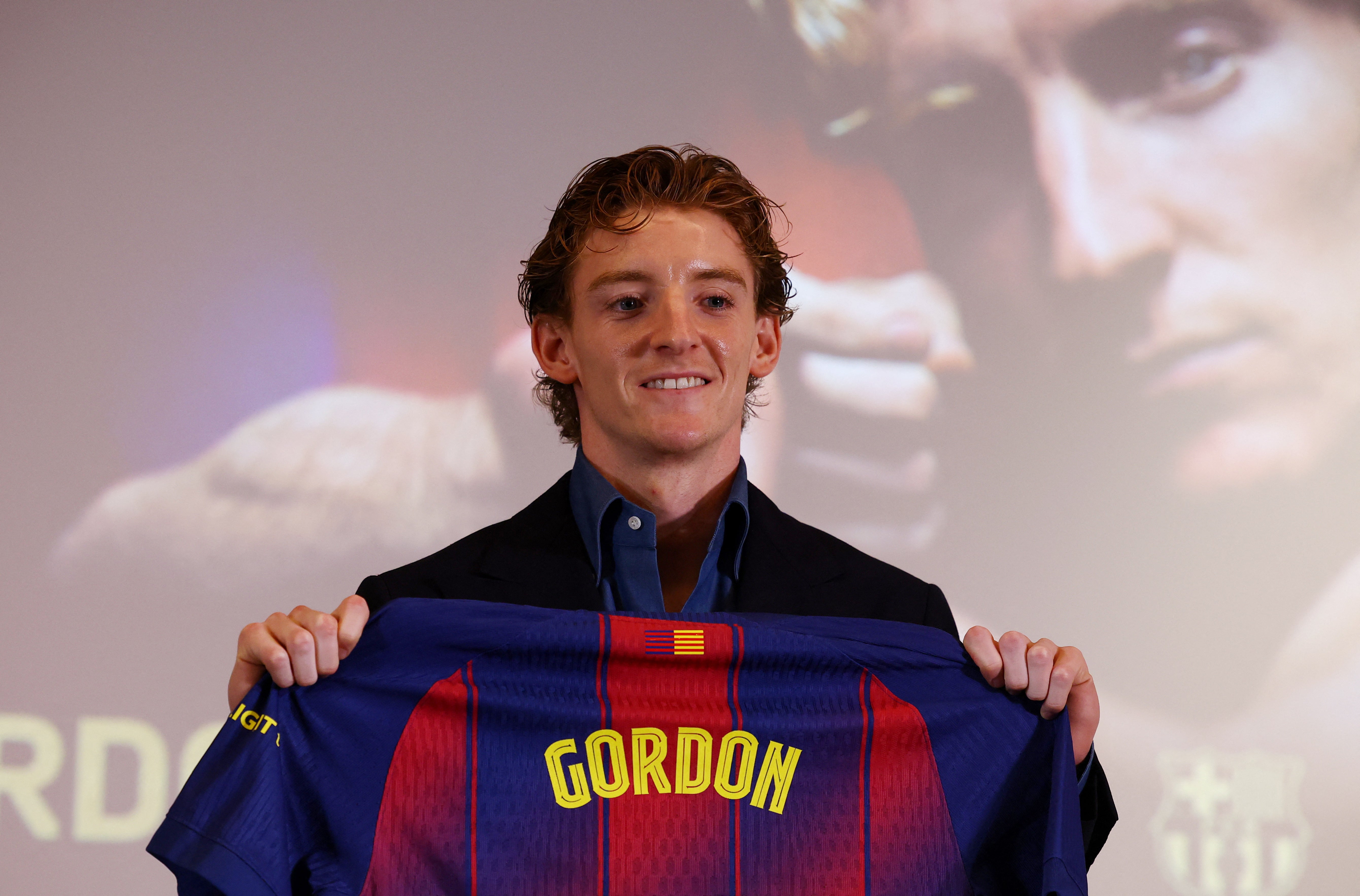 Anthony Gordon, primer pelotazo del Barça | La Rioja