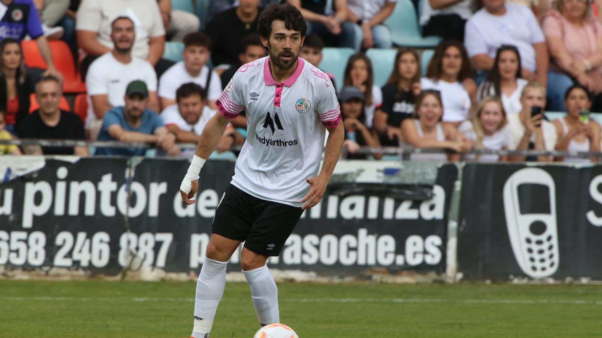 Javi Navas seguirá un curso más en el Salamanca UDS | Salamancahoy Javi Navas seguirá un curso más en el Salamanca UDS | Salamancahoy
