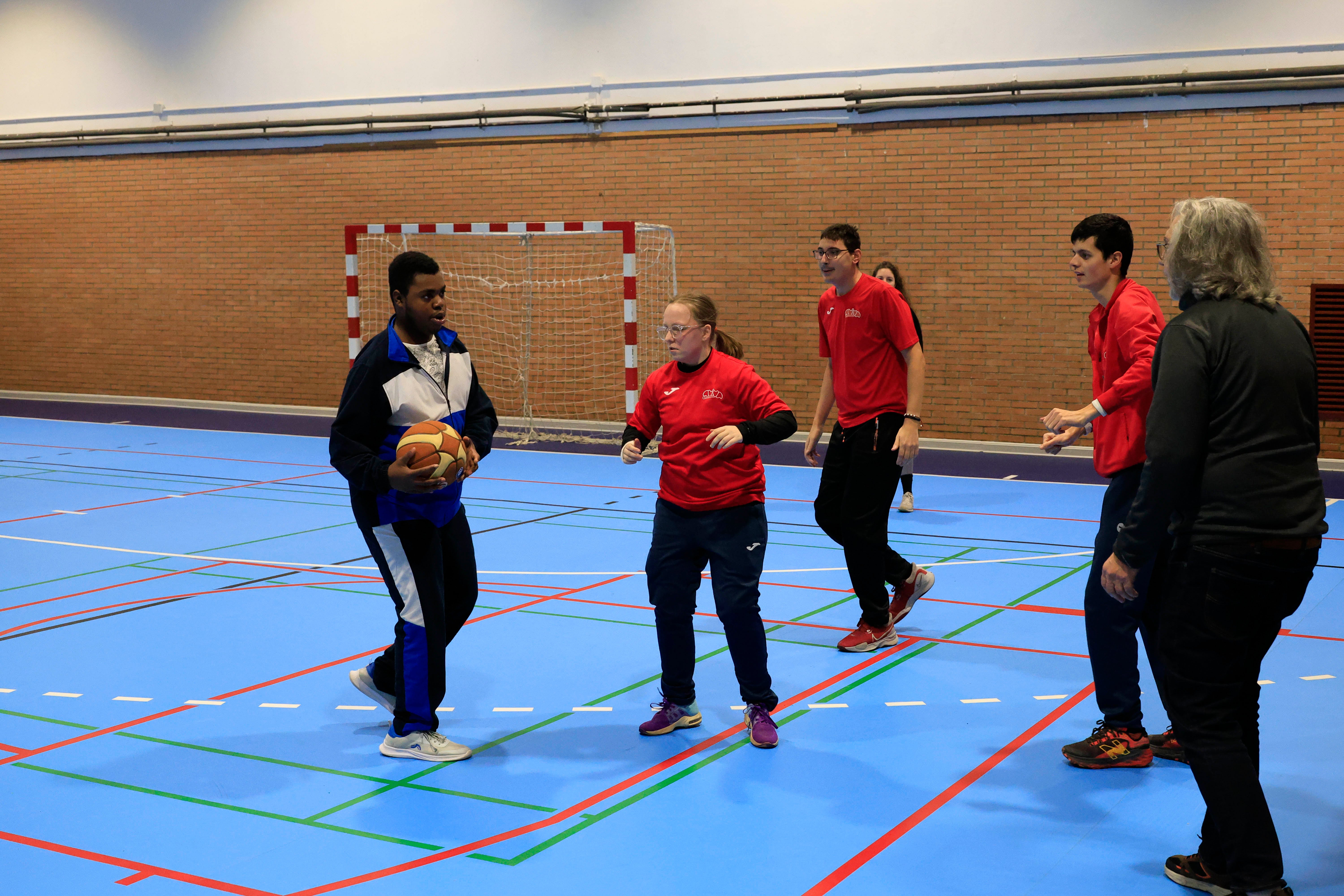 El «refugio» de las personas con discapacidad en Salamanca: baloncesto ...