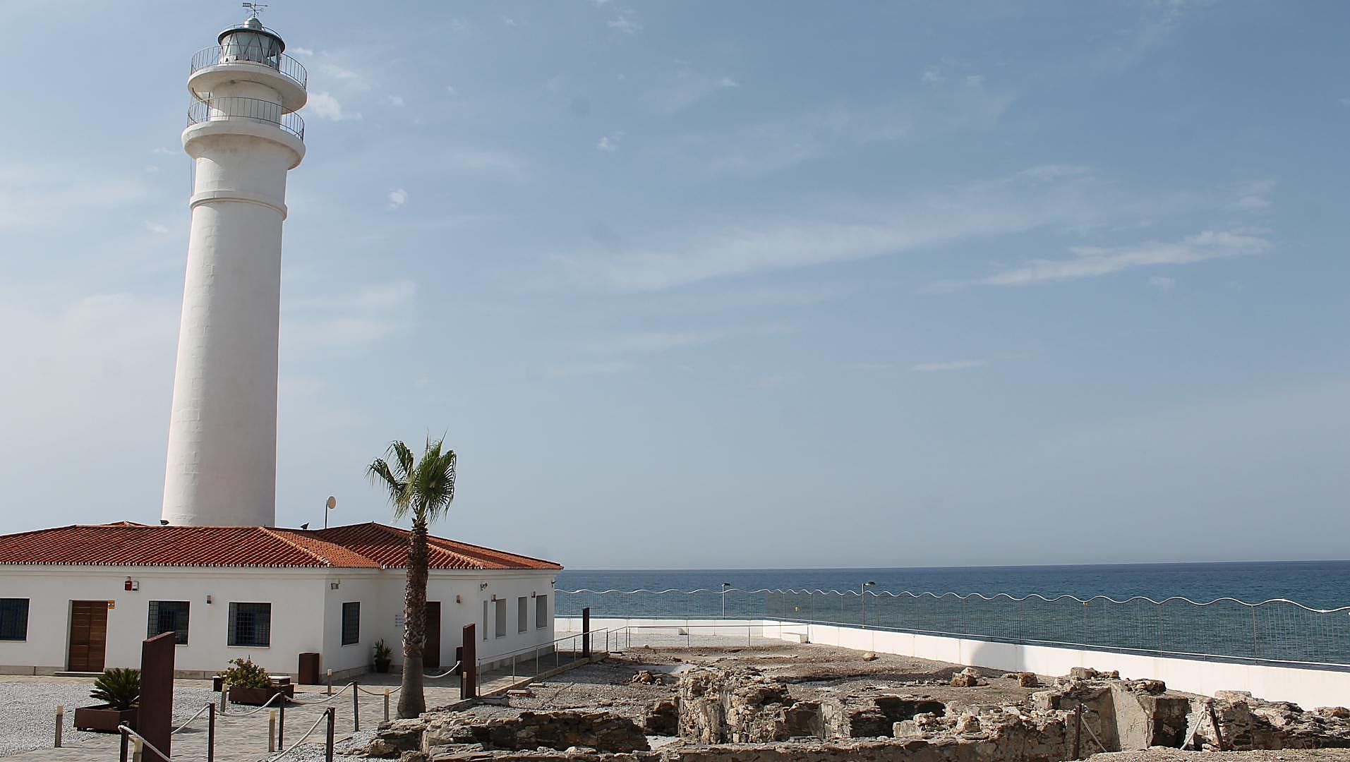 More than 150 years old, this is the Costa del Sol lighthouse that was ...