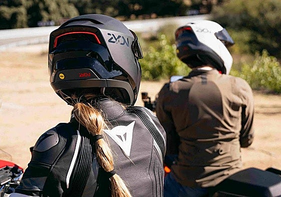 New hi-tech motorcycle helmet 'made in Spain' with allergy protection ...