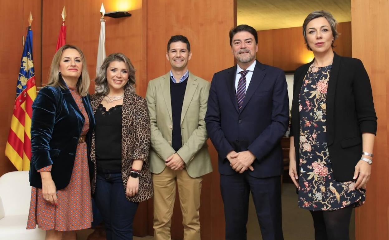 Barcala respalda a la nueva directiva de Hosbec | TodoAlicante