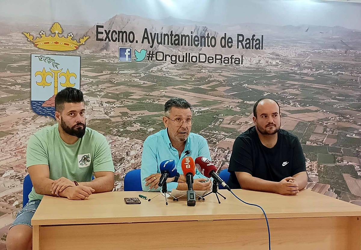 The Rafal Town Hall Takes Over Street Cleaning and Green Area ...