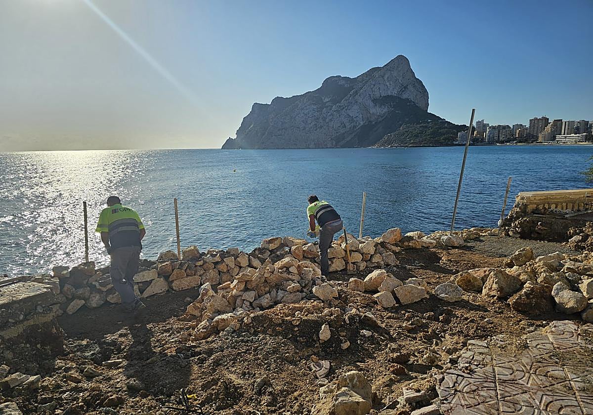 Calp begins reconstruction of the Fossa Promenade wall damaged by the ...