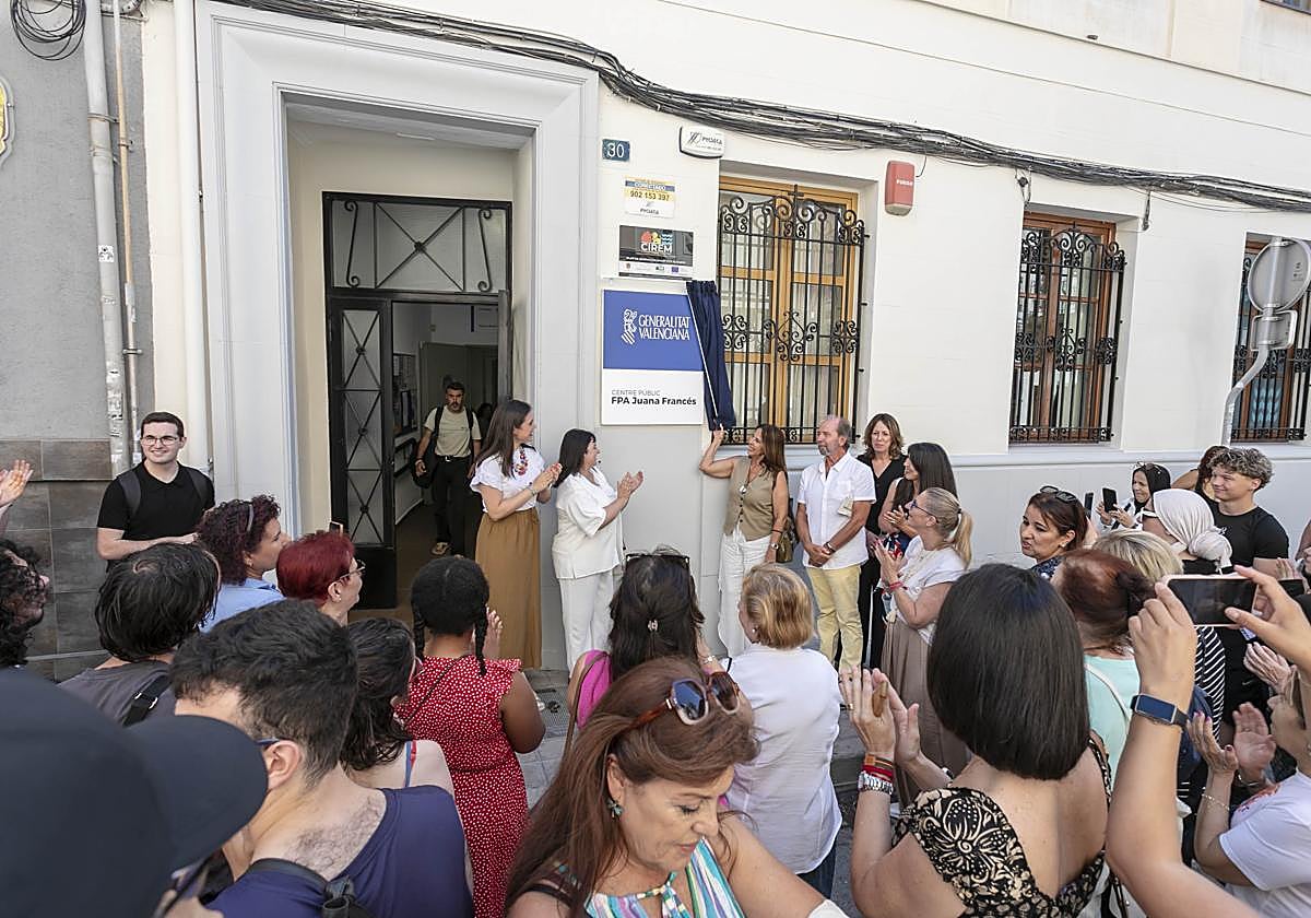 Juana Francés da nombre al centro de adultos más antiguo y grande de ...